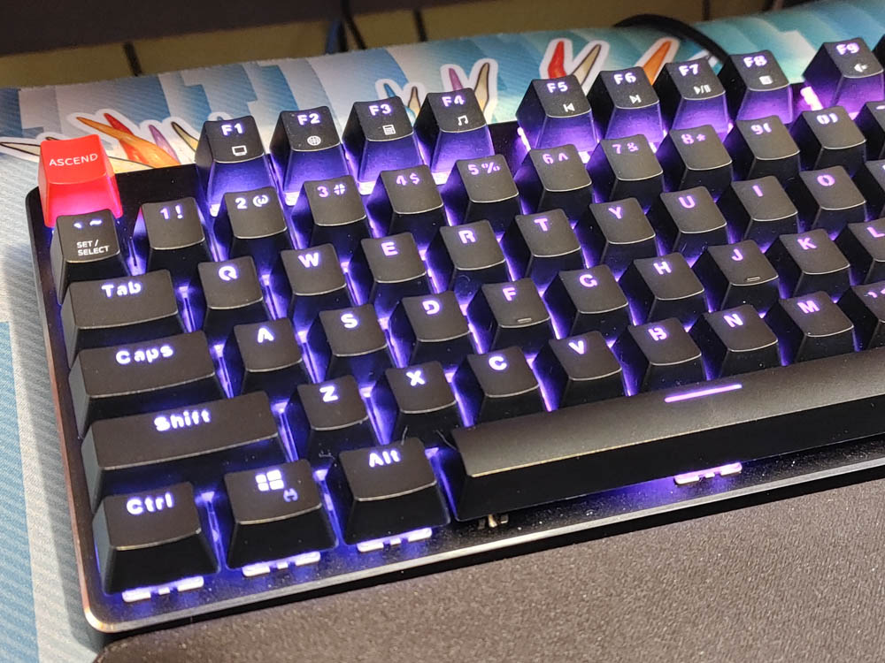 Glorious GMMK Full Sized Gaming Keyboard | Review – The Gamer With Kids